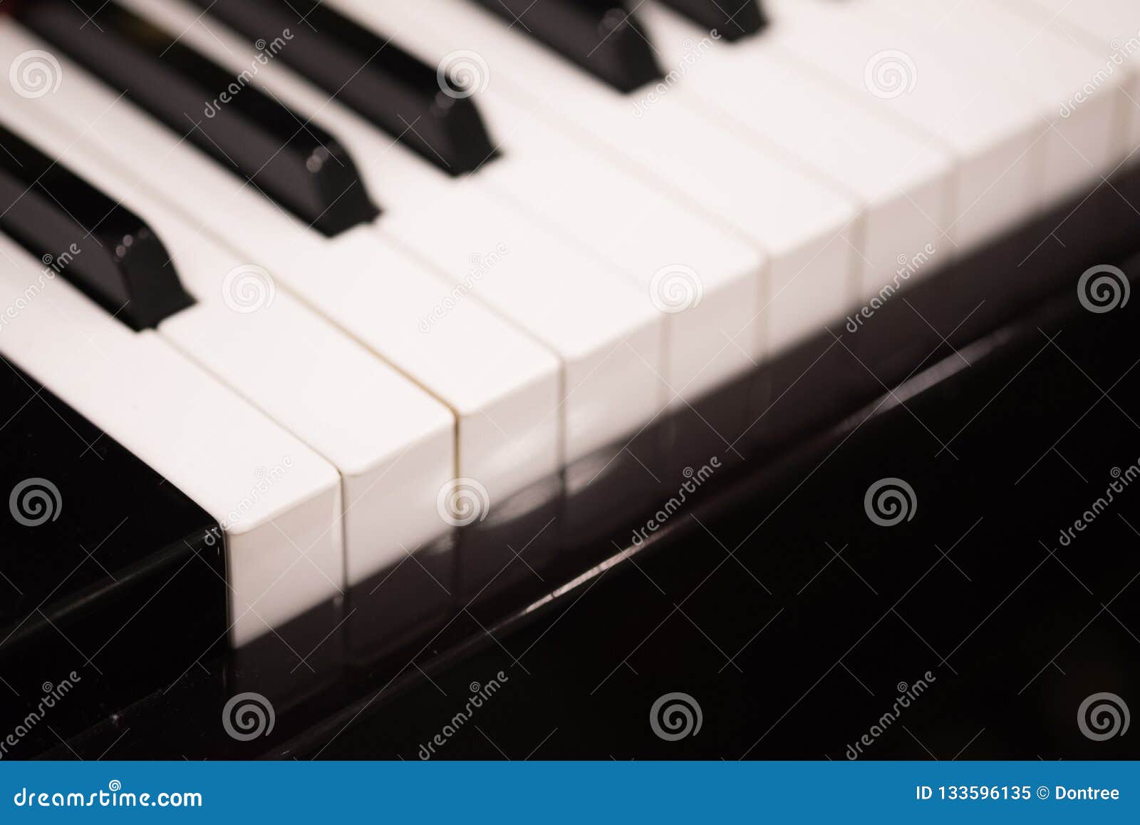 Piano keyboard perspective stock image. Image of striped - 133596135