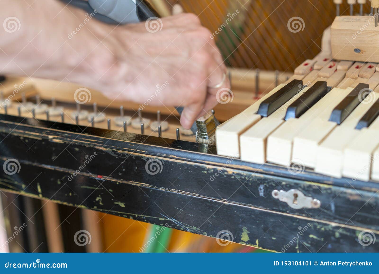 Piano Keys Disassembled. Old Disassembled Piano Stock Image - Image of ...