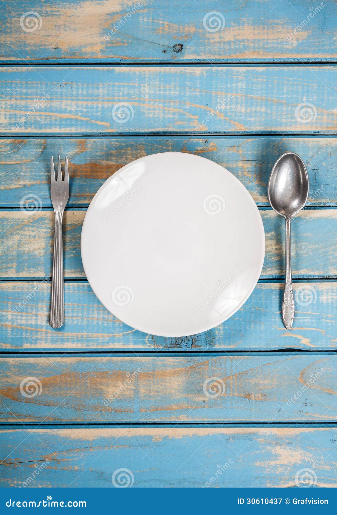 Piatto bianco vuoto immagine stock. Immagine di pranzare - 30610437