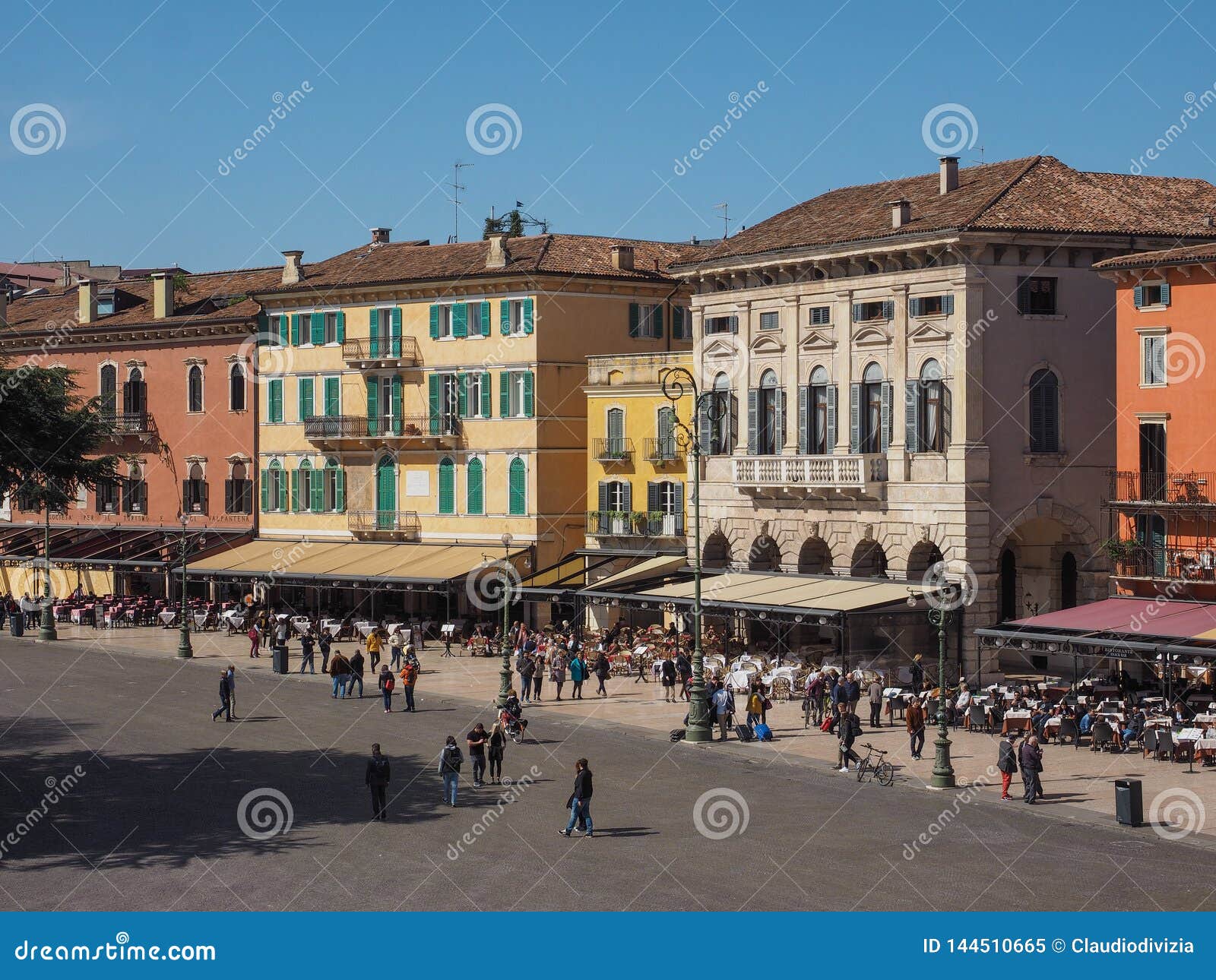 Piazza Bra in Verona editorial image. Image of landmark - 144510665