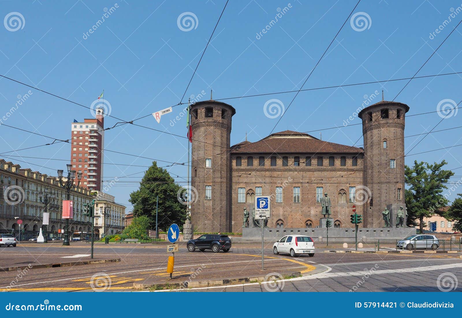 Piazza Castello in Turin editorial photo. Image of italy - 57914421