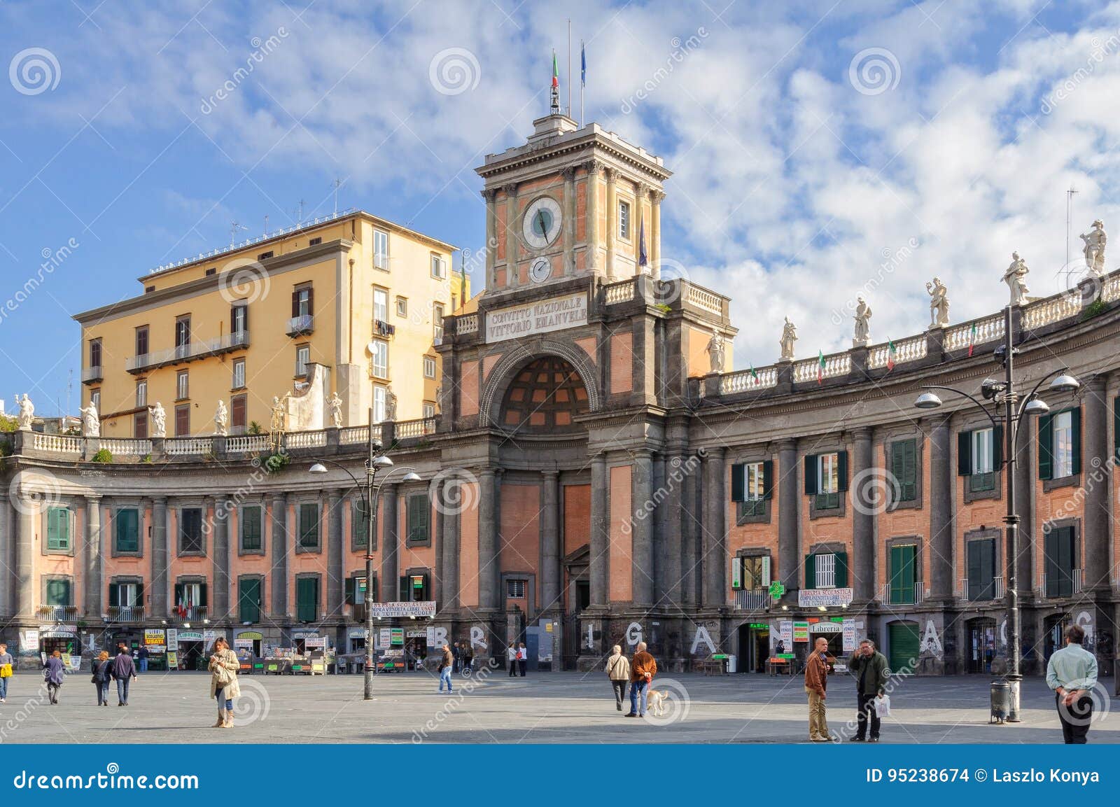 Piazza Dante - Napoli immagine stock editoriale. Immagine di dominato ...