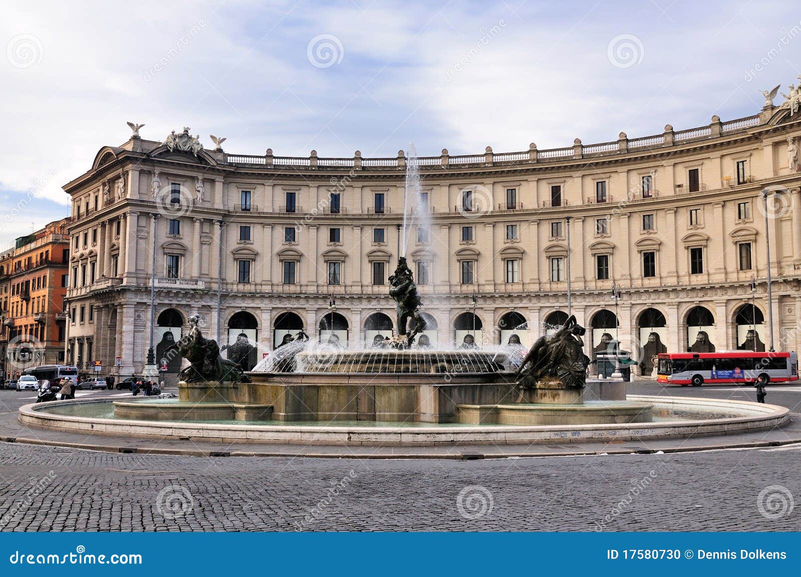 Piazza Dela Repubblica, Rome Editorial Image - Image of statues, rome ...