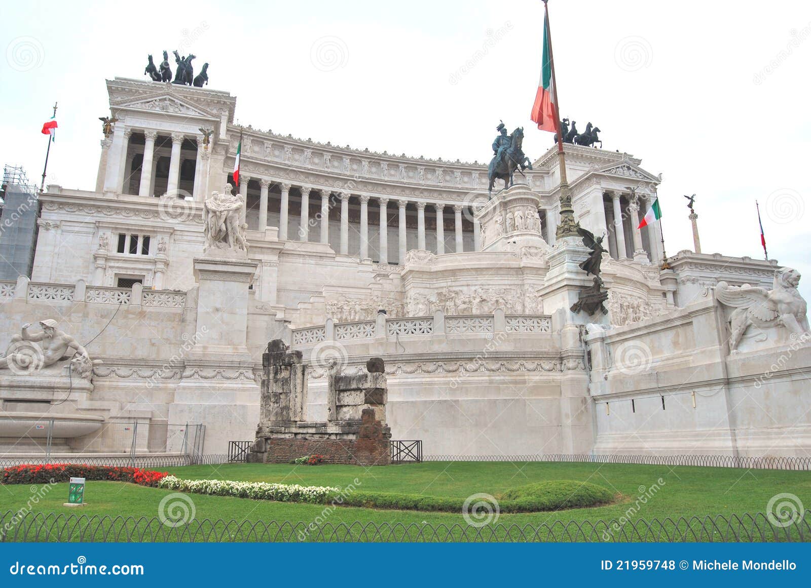 Piazza Venezia, Rome stock photo. Image of holiday, piazza - 21959748