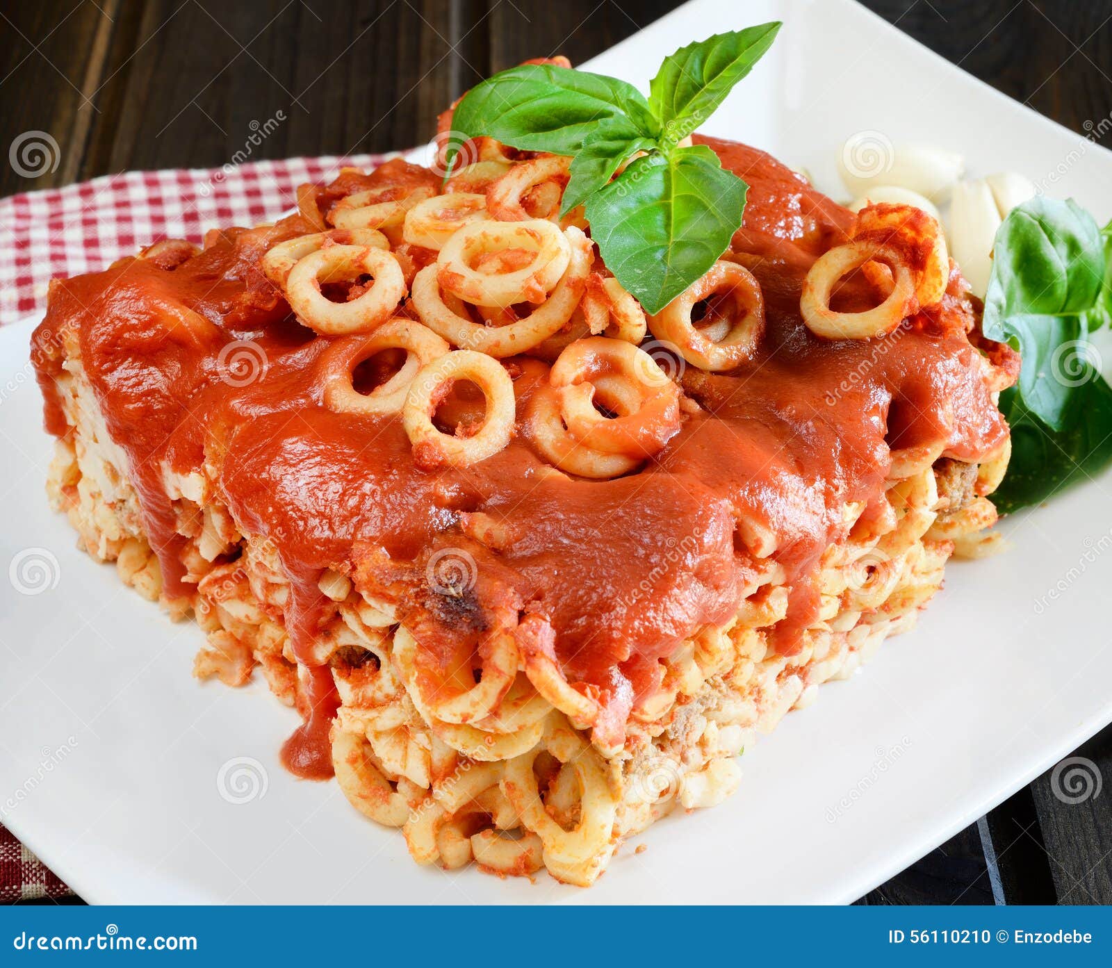 Piccoli Anelli Di Pasta Siciliana Fotografia Stock - Immagine di tipico ...