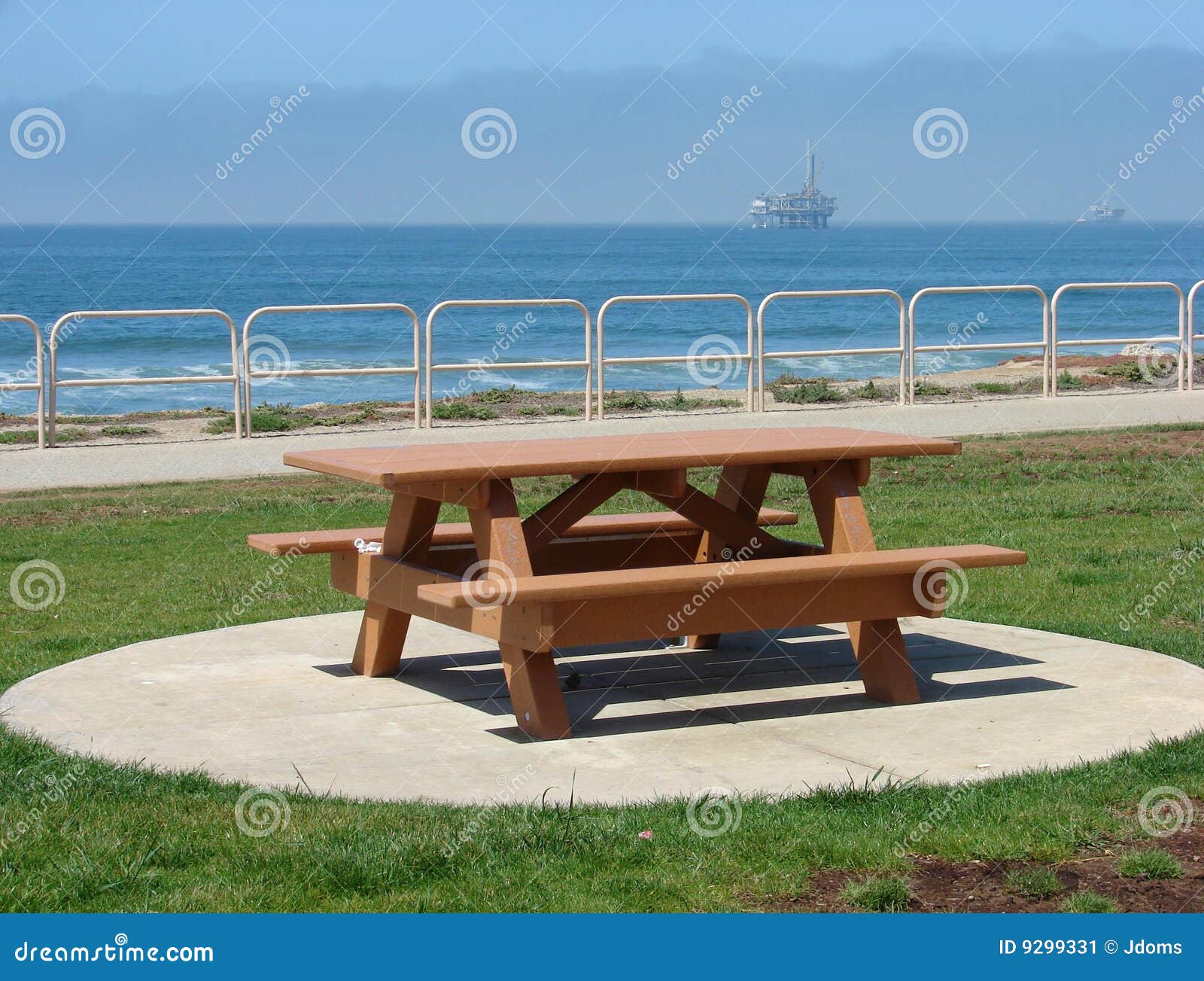 Picnic Bench Overlooking Ocean Stock Image - Image of empty, calm: 9299331