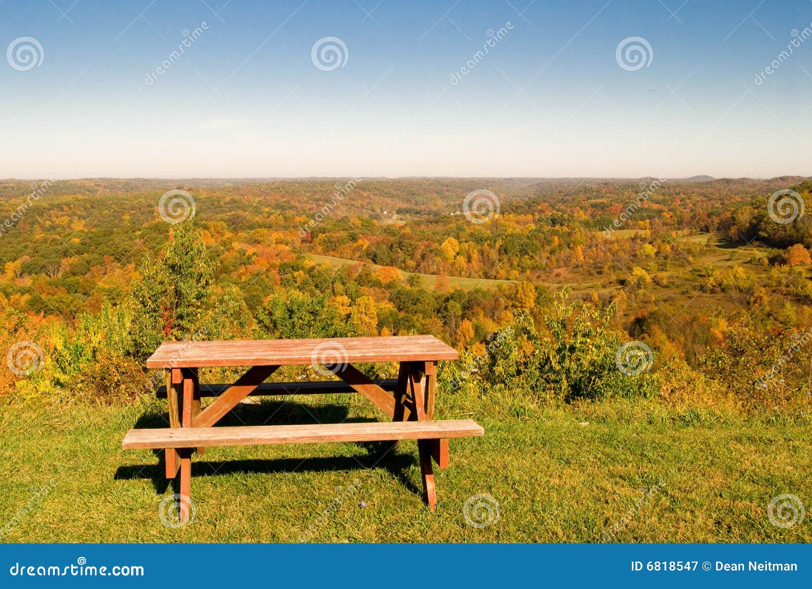 Picnic Table in Autumn Scene Stock Image - Image of scenery, colorful ...