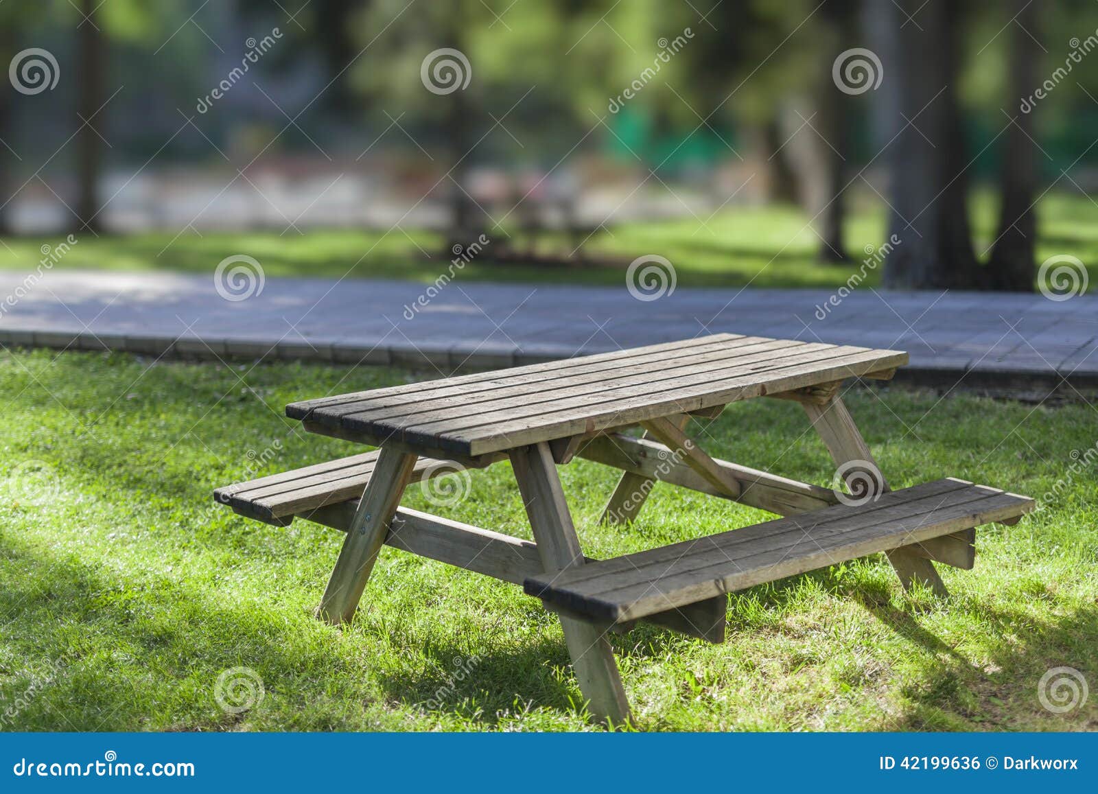 Picnic table in park stock photo. Image of recreation - 42199636