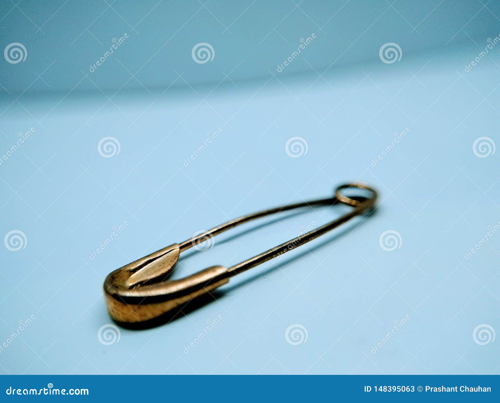 A picture of cloth pin , stock image. Image of icon - 148395063