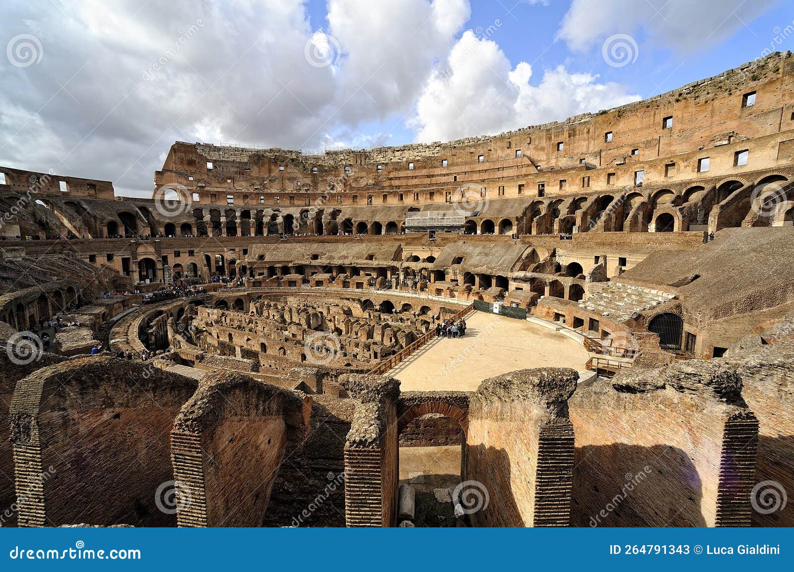 A picture of the colosseum stock image. Image of stadium - 264791343