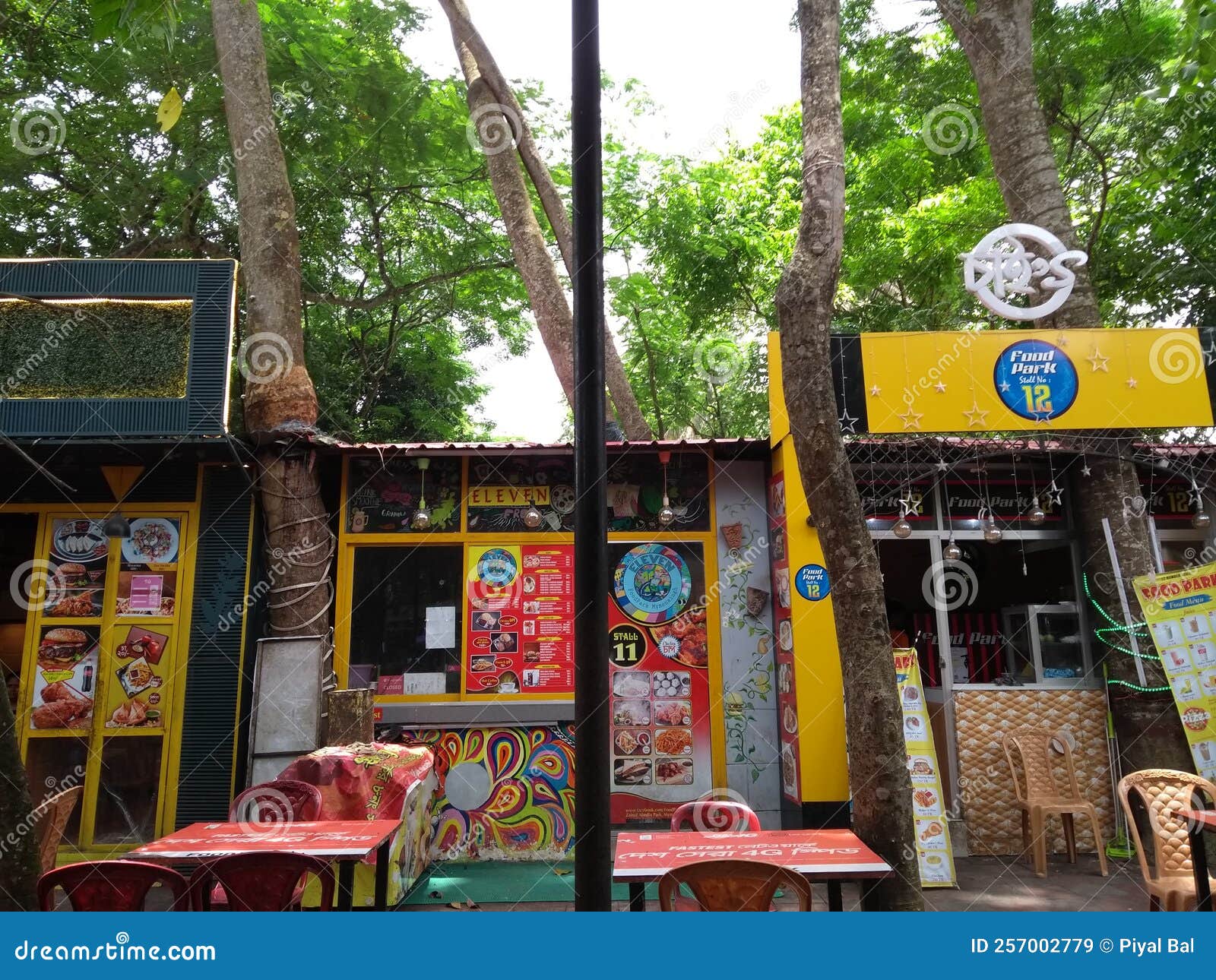 Line of Restaurants of Mymensingh Park Stock Image - Image of temple ...