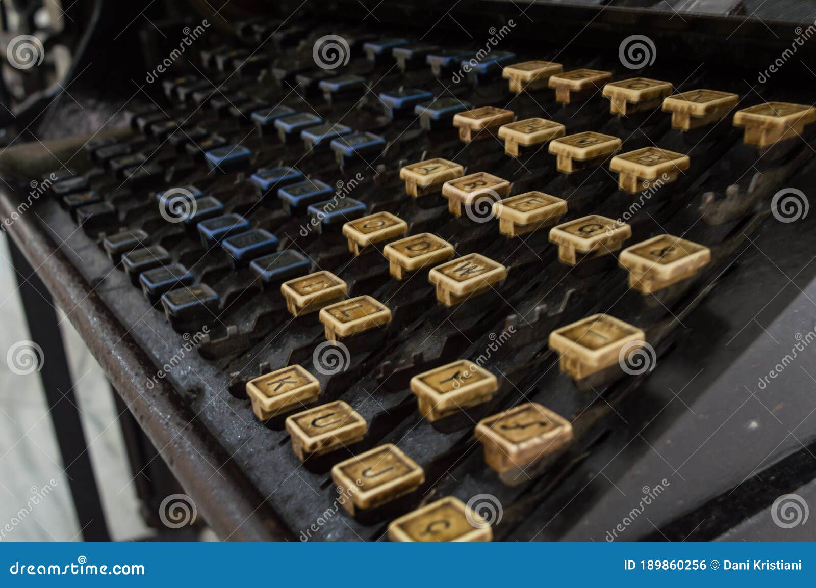 Picture Keyboard of Big Old Typewriter Stock Photo - Image of history ...