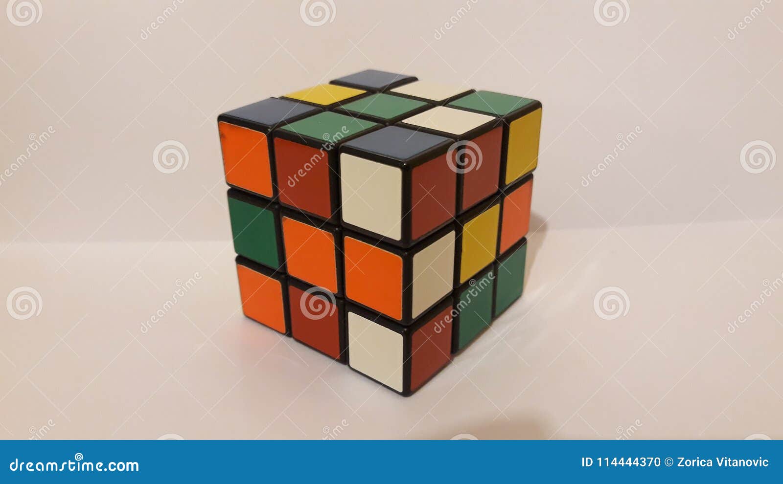 Rubic cube editorial image. Image of playing, 1981, game - 114444370
