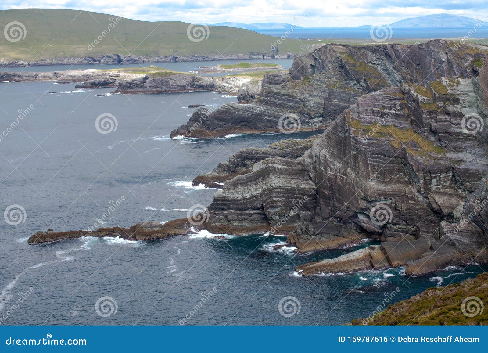 The Kerry Cliffs Along the Ring of Kerry on the Wild Atlantic Way Stock ...