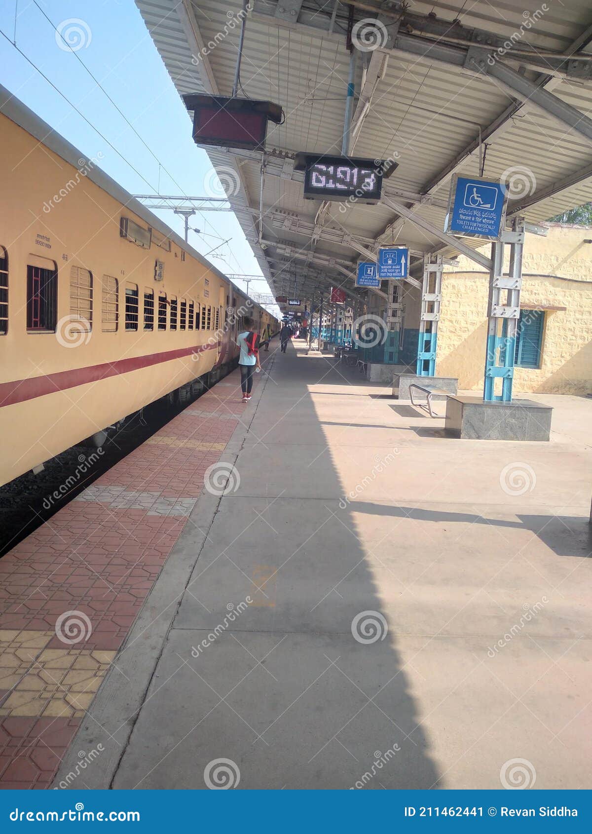 Picture of a Train on Platform Stock Image - Image of railway, station ...