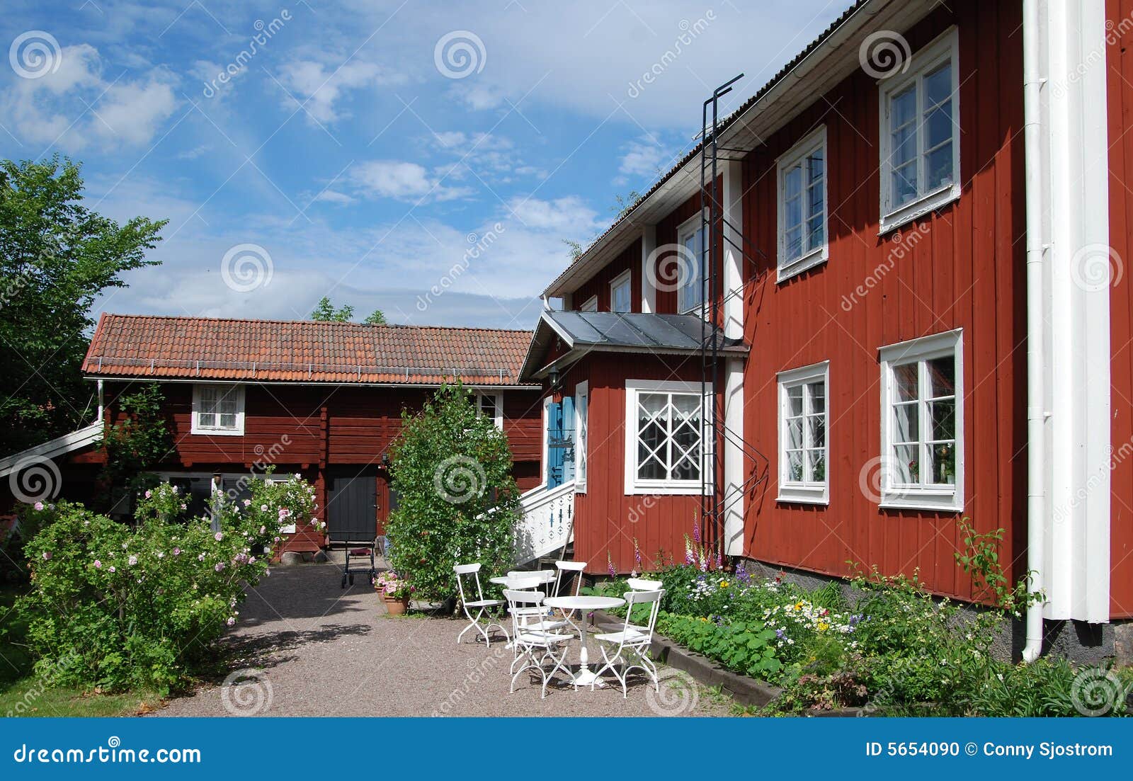 Picturesque red cottages stock photo. Image of homes, redness - 5654090