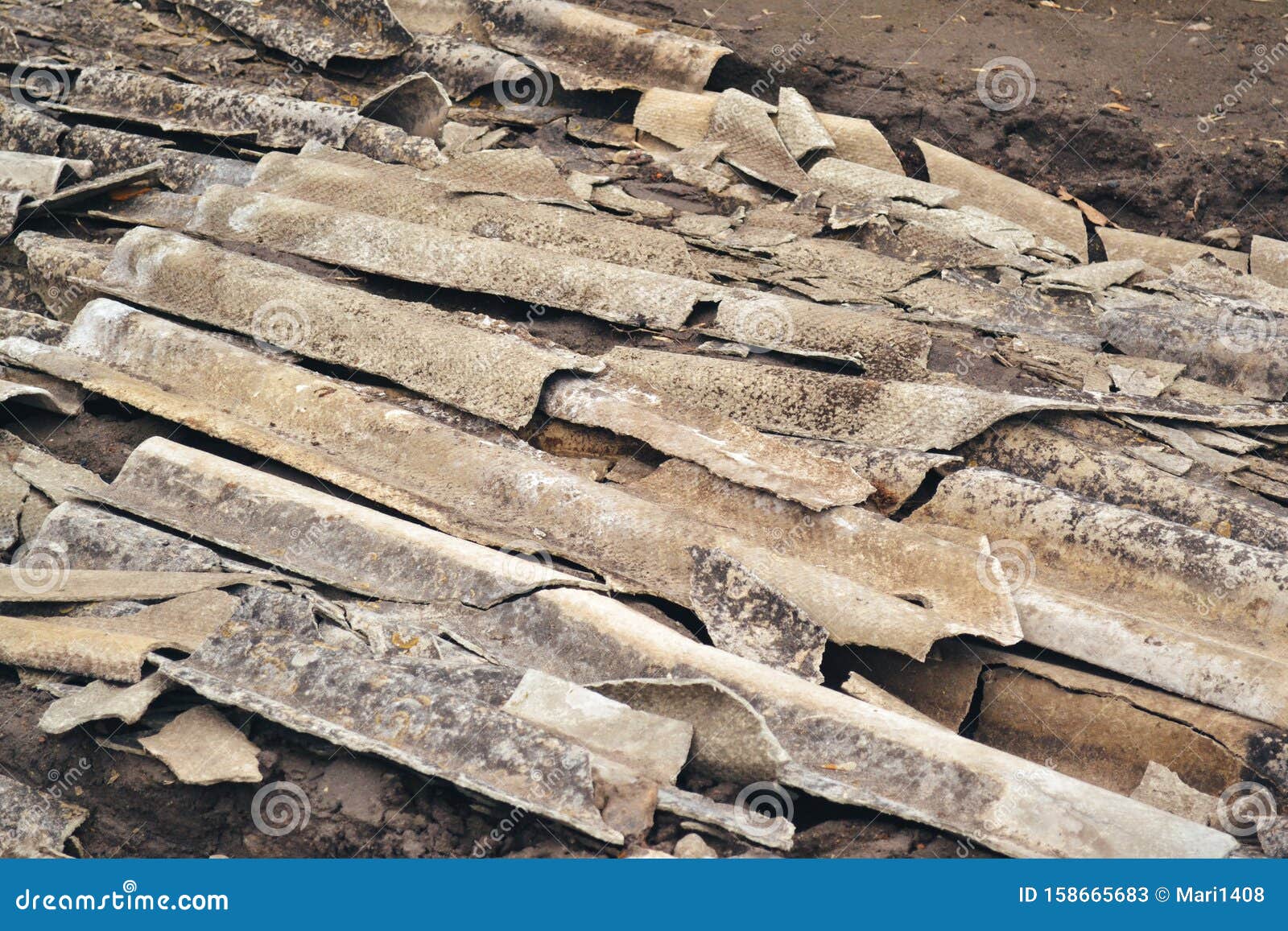Broken slate close-up stock image. Image of pieces, roof - 158665683