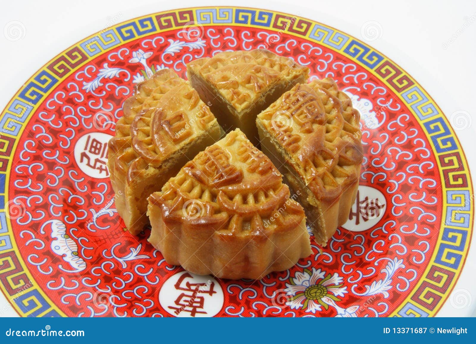 Pieces of Mooncake on Plate Stock Image - Image of chinese, tradition ...