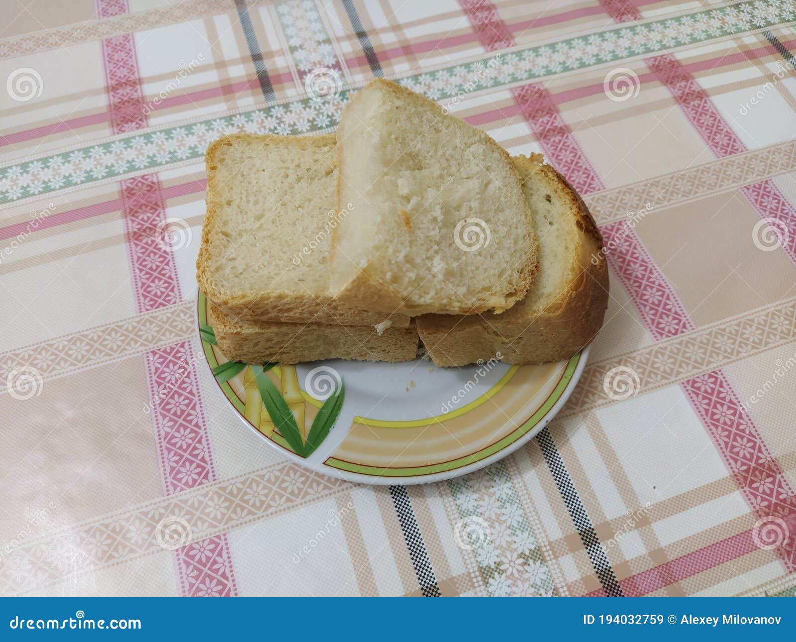Pieces of White Bread on a Plate Stock Image - Image of cooking, meal ...