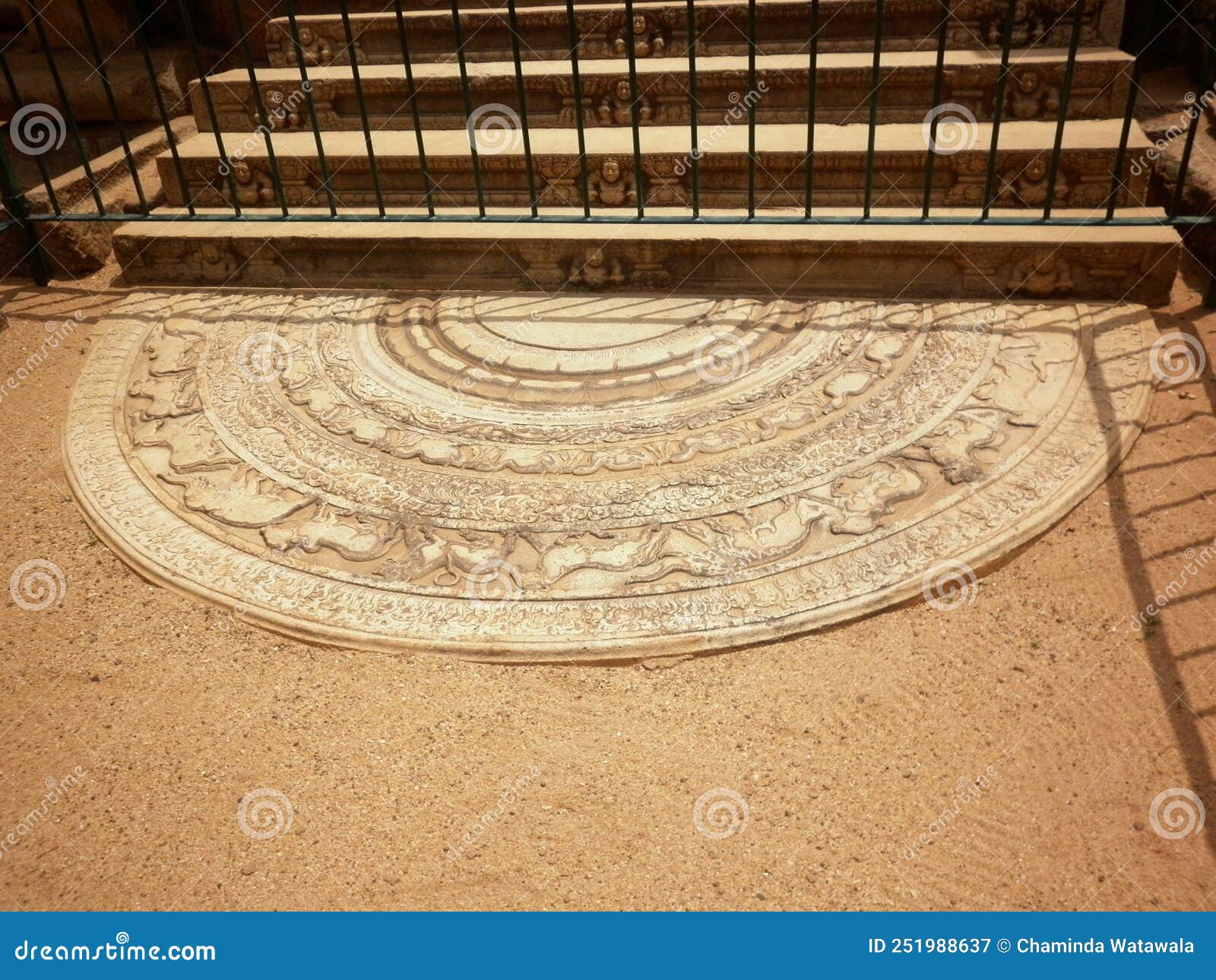 Piedra Angular De Bisomaligawa Anuradhapura Sri Lanka Imagen de archivo ...