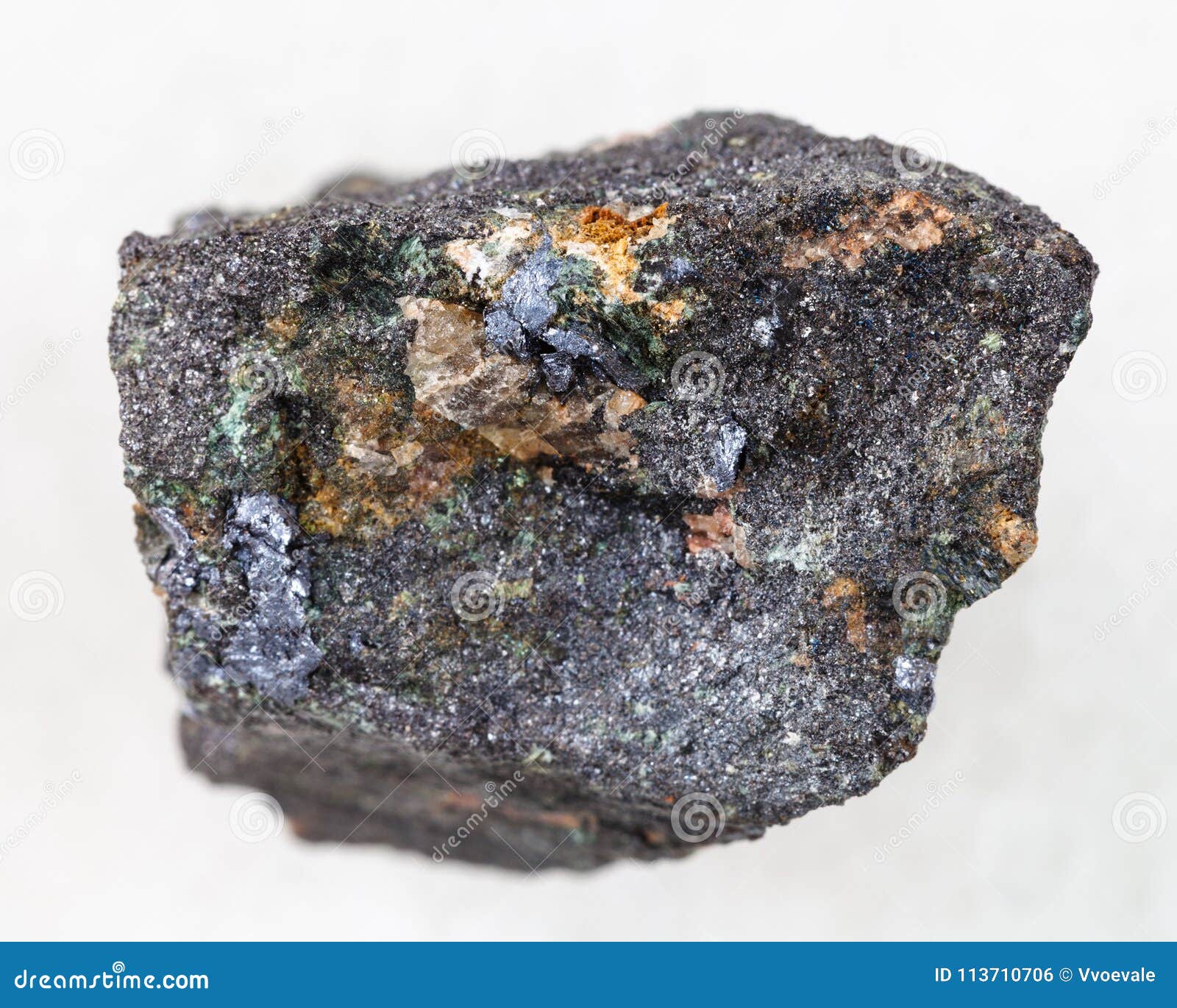 Piedra Cruda De La Molibdenita En Blanco Foto de archivo - Imagen de ...