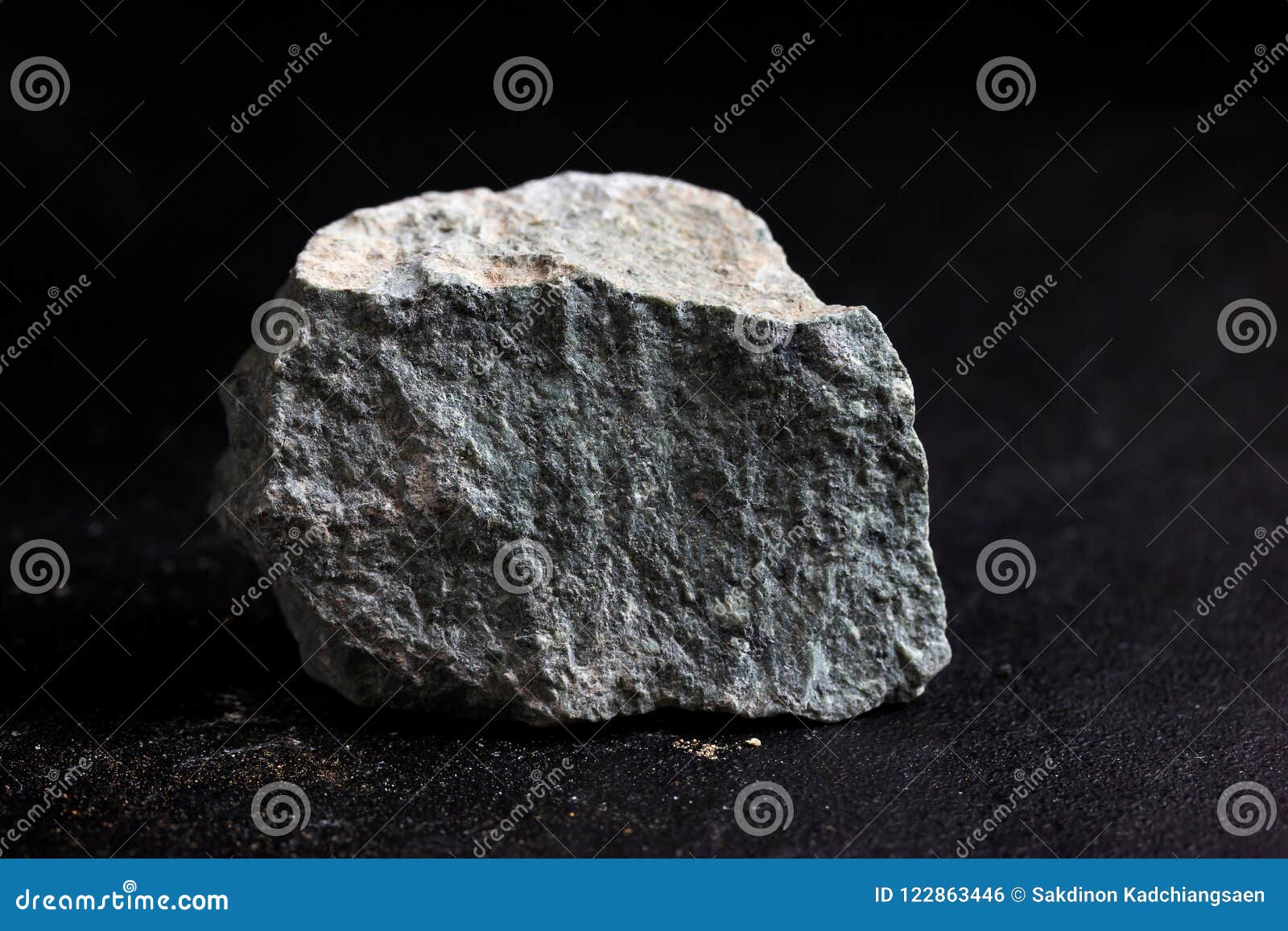 Piedra de la caolinita foto de archivo. Imagen de explorador - 122863446