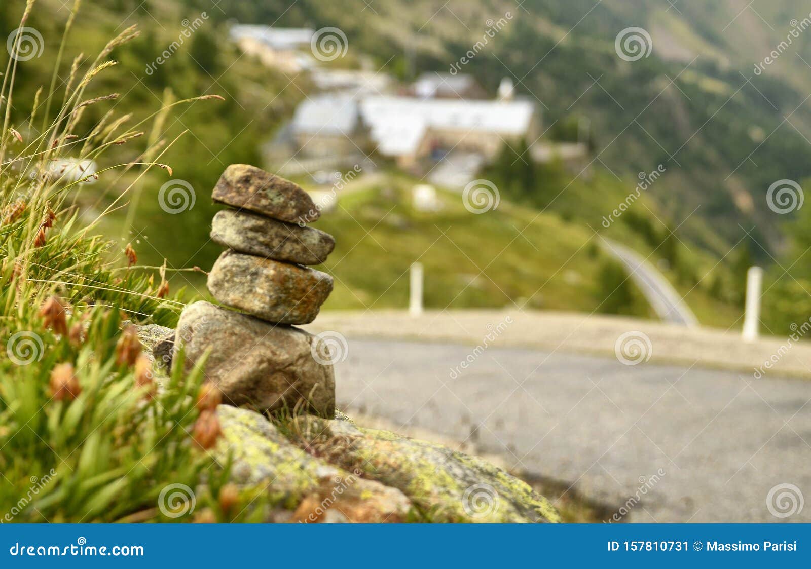 Piedras Apiladas Como Monumento a Zen Imagen de archivo - Imagen de ...