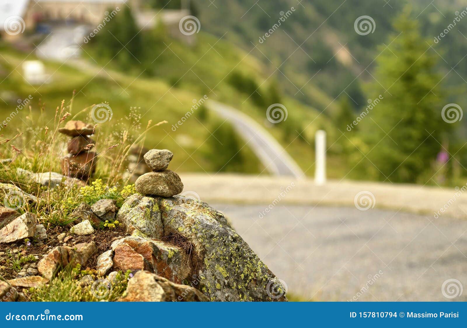 Piedras Apiladas Como Monumento a Zen Foto de archivo - Imagen de ...