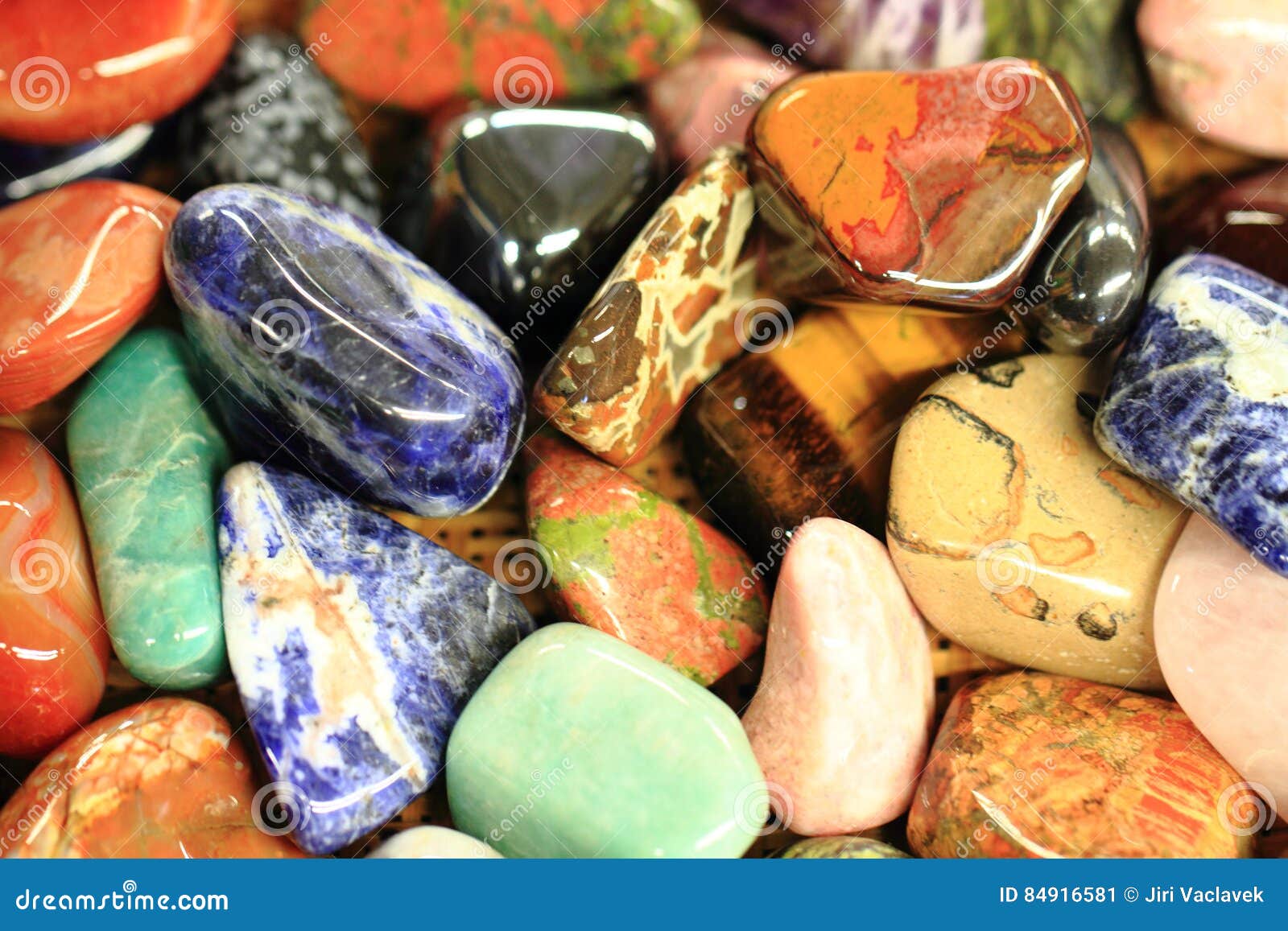 Piedras de gema del color imagen de archivo. Imagen de preciosamente ...