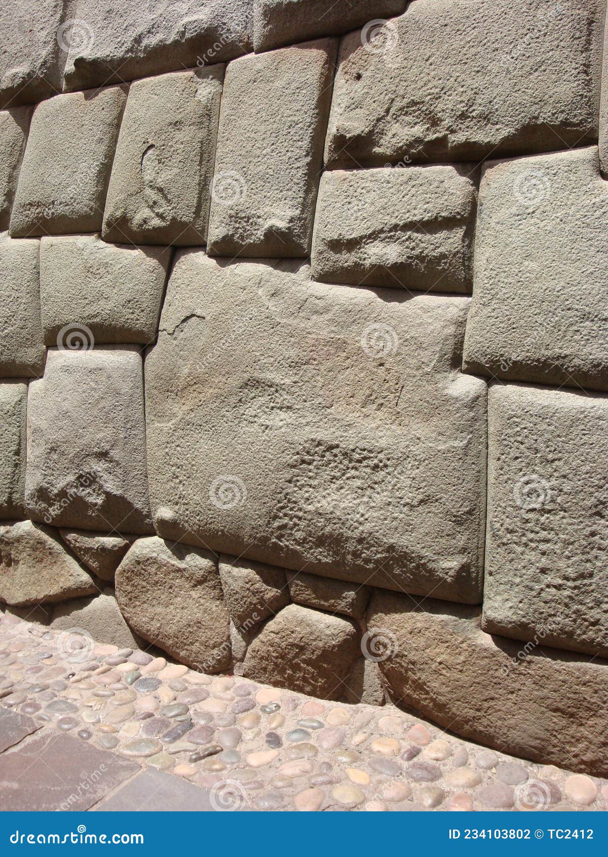 Piedras de un muro inca foto de archivo. Imagen de cuadrado - 234103802