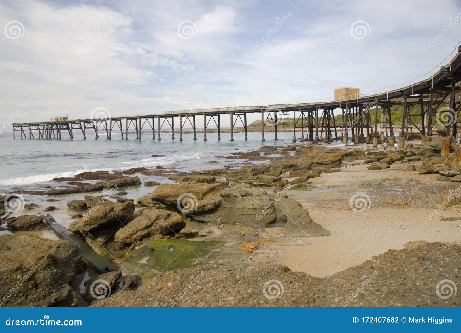 Pier at Catherine Hill Bay stock photo. Image of australia - 172407682