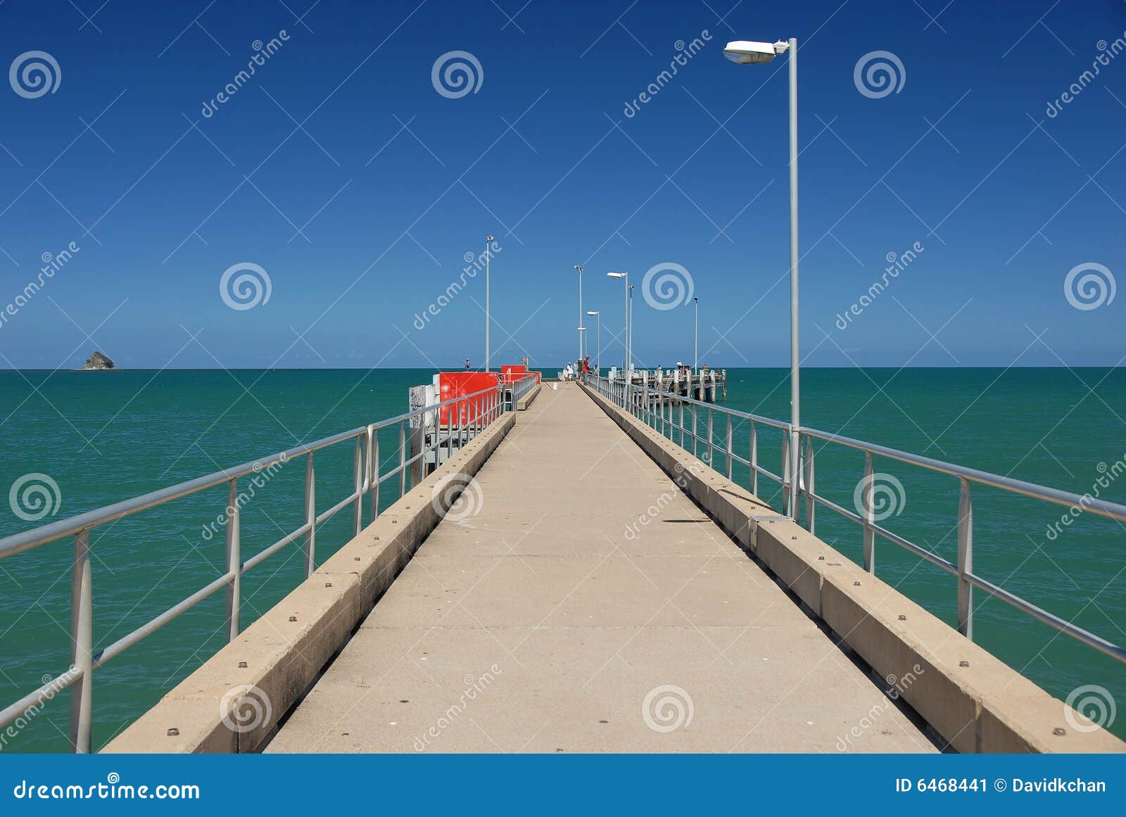 Pier at Great Barrier Reef stock image. Image of walkway - 6468441