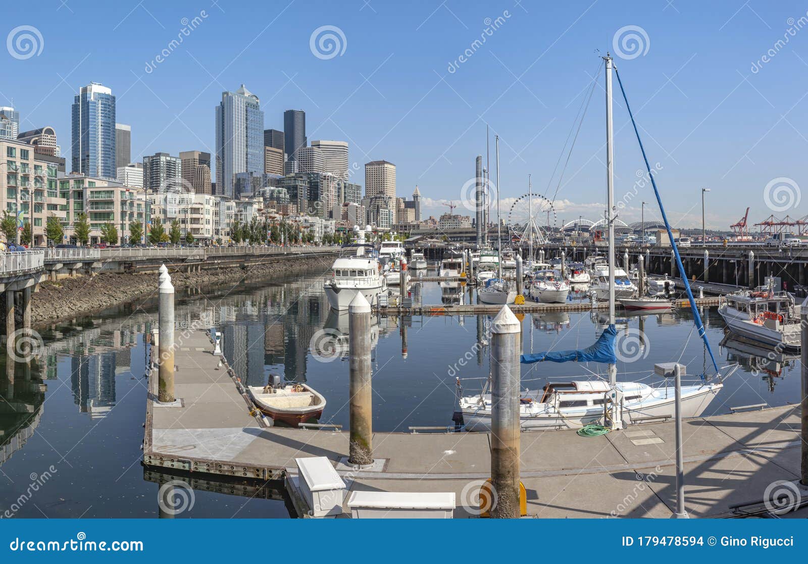 Pier 66 Marina and the Seattle Skyline Editorial Stock Image - Image of ...