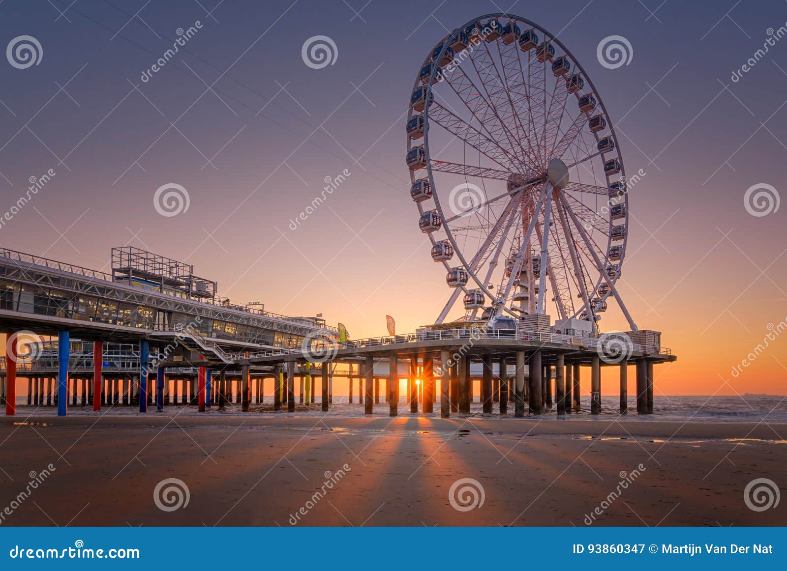 The Pier of Scheveningen editorial photography. Image of famous - 93860347