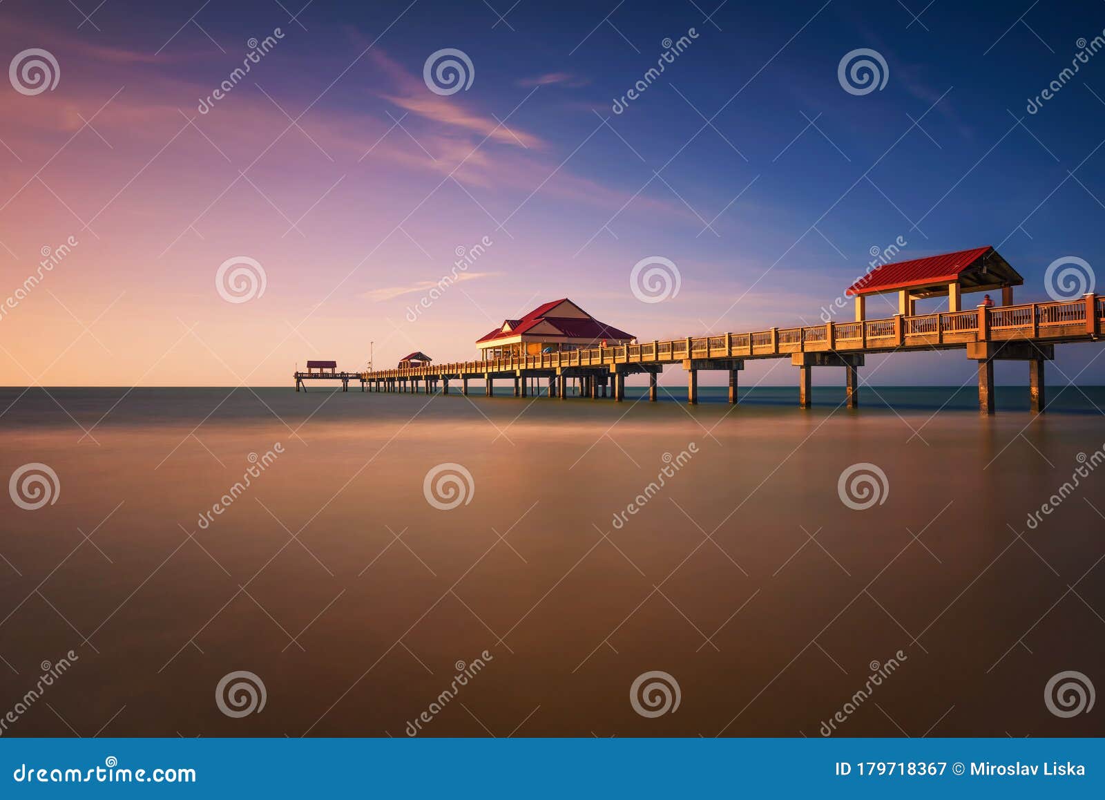 Pier 60 at Sunset on a Clearwater Beach in Florida Stock Image - Image ...