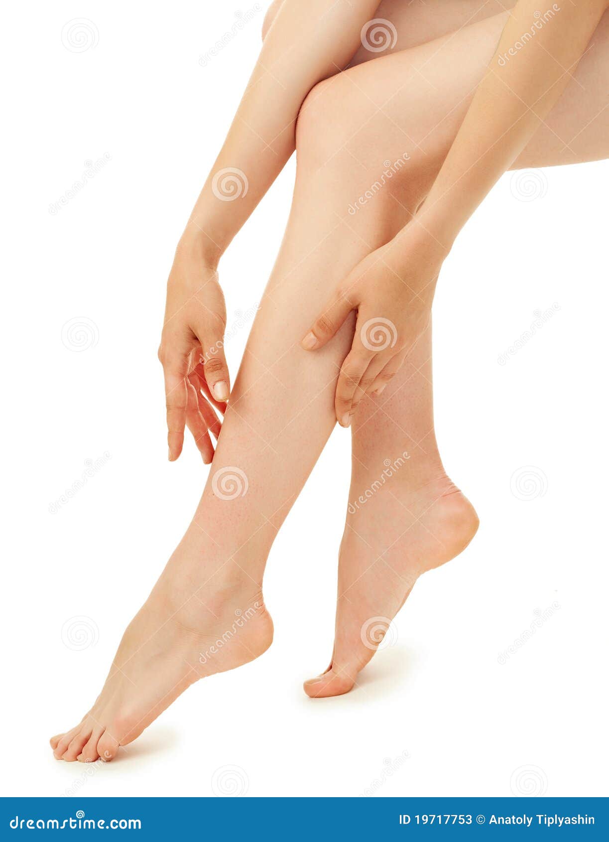 Pierna de la mujer imagen de archivo. Imagen de esteticista - 19717753