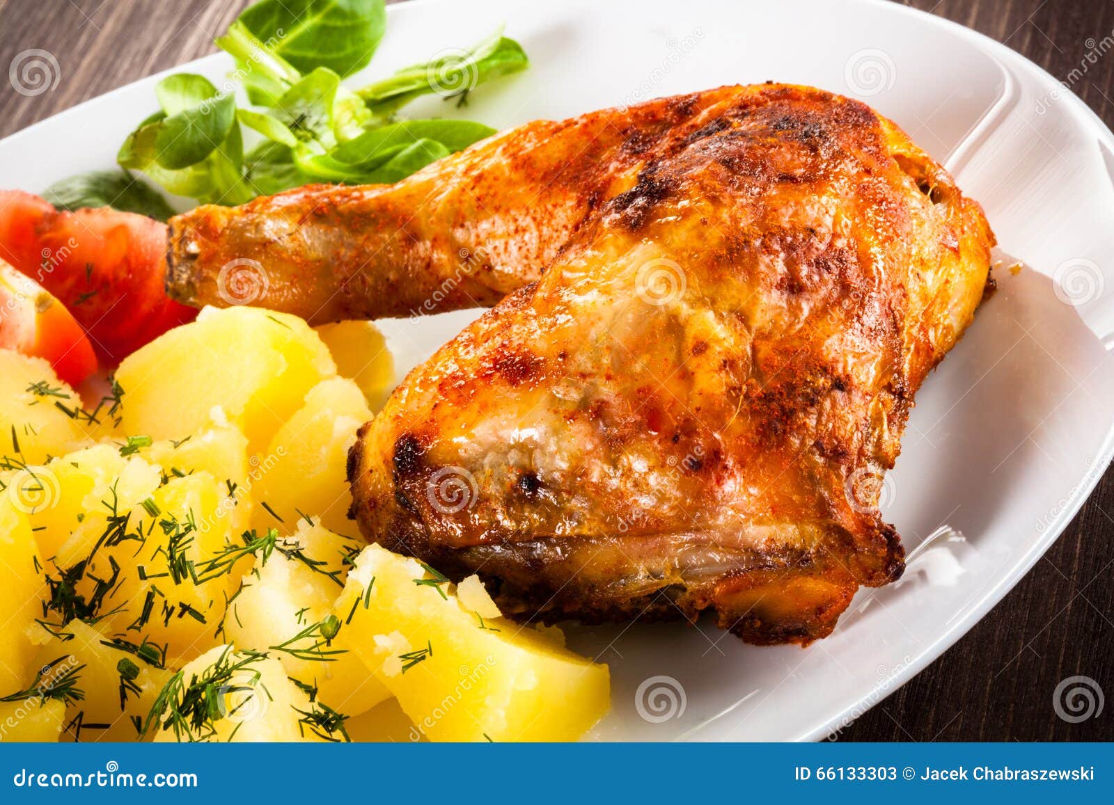 Pierna de pollo asada imagen de archivo. Imagen de horizontal - 66133303