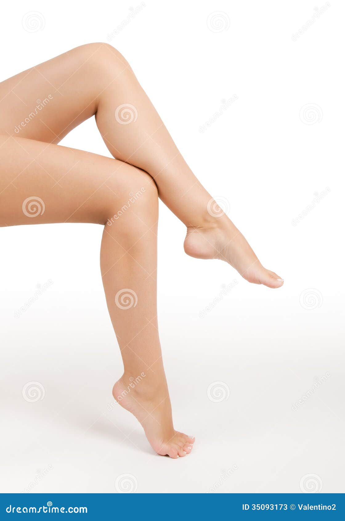 Piernas Bonitas De La Mujer Fotos De Archivo Imagen 35093173