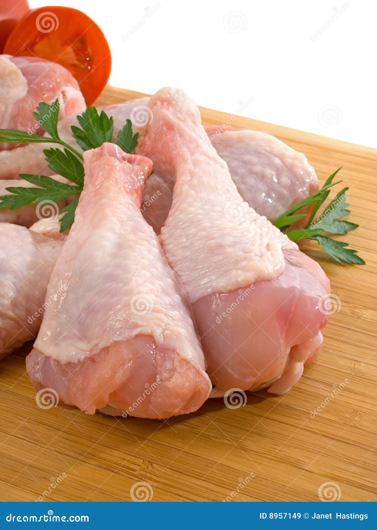 Piernas de pollo frescas imagen de archivo. Imagen de hueso - 8957149