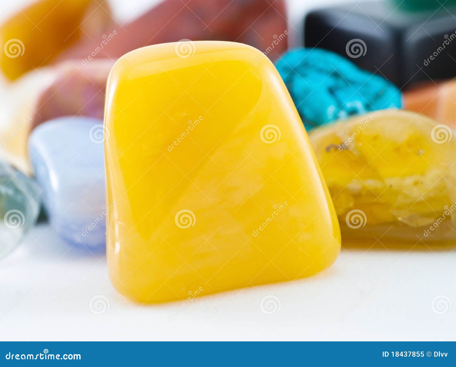 Pierre Gemme Jaune Polie D'agate Image stock - Image du vert, minerais ...