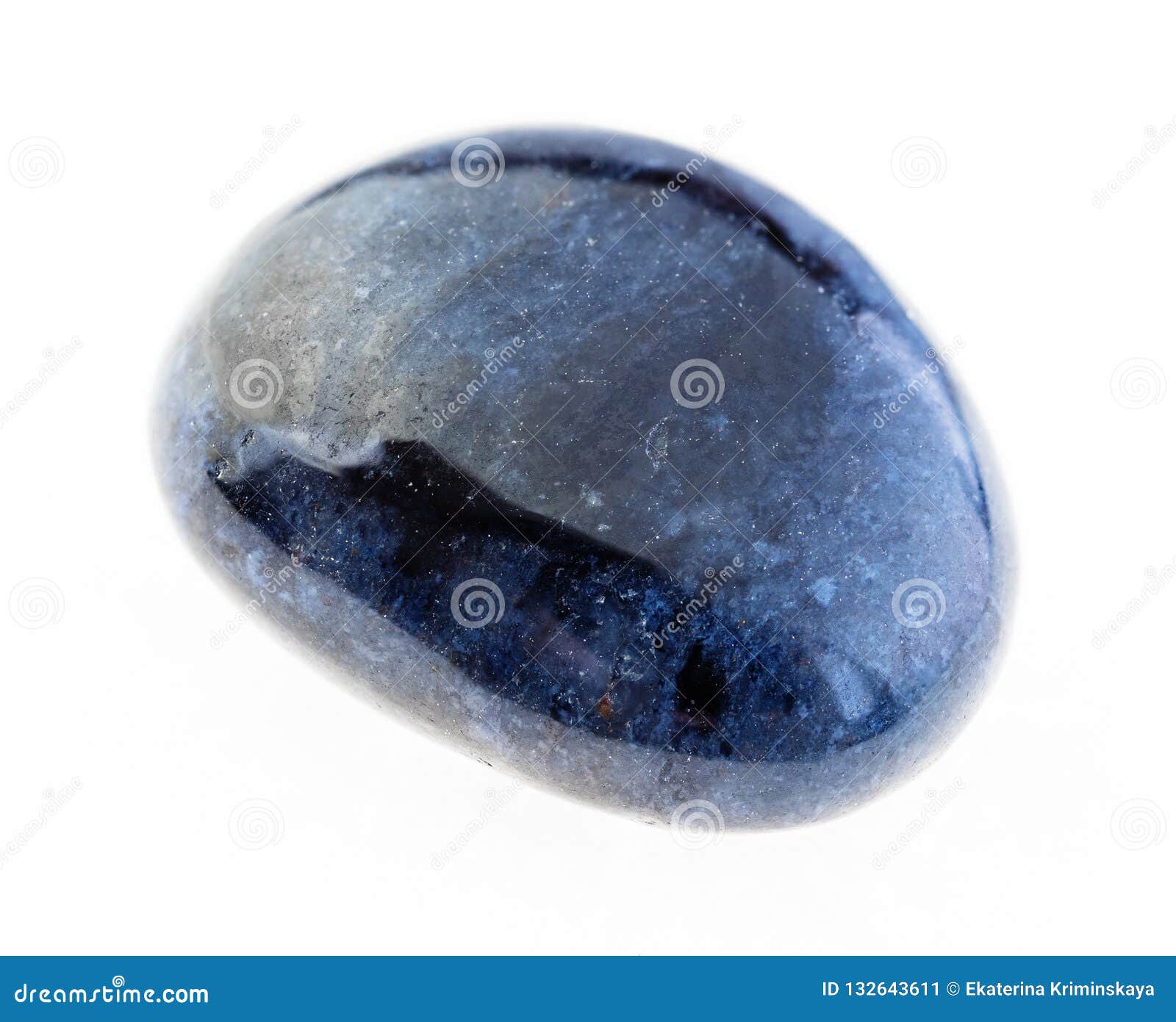Pierre Polie De Dumortierite Sur Le Blanc Image stock - Image du ...