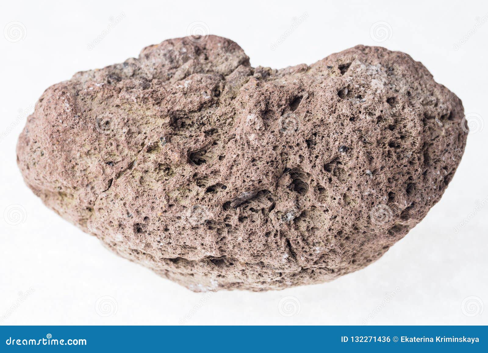 Pierre Ponce Volcanique Brune Sur Le Blanc Photo stock - Image du ...