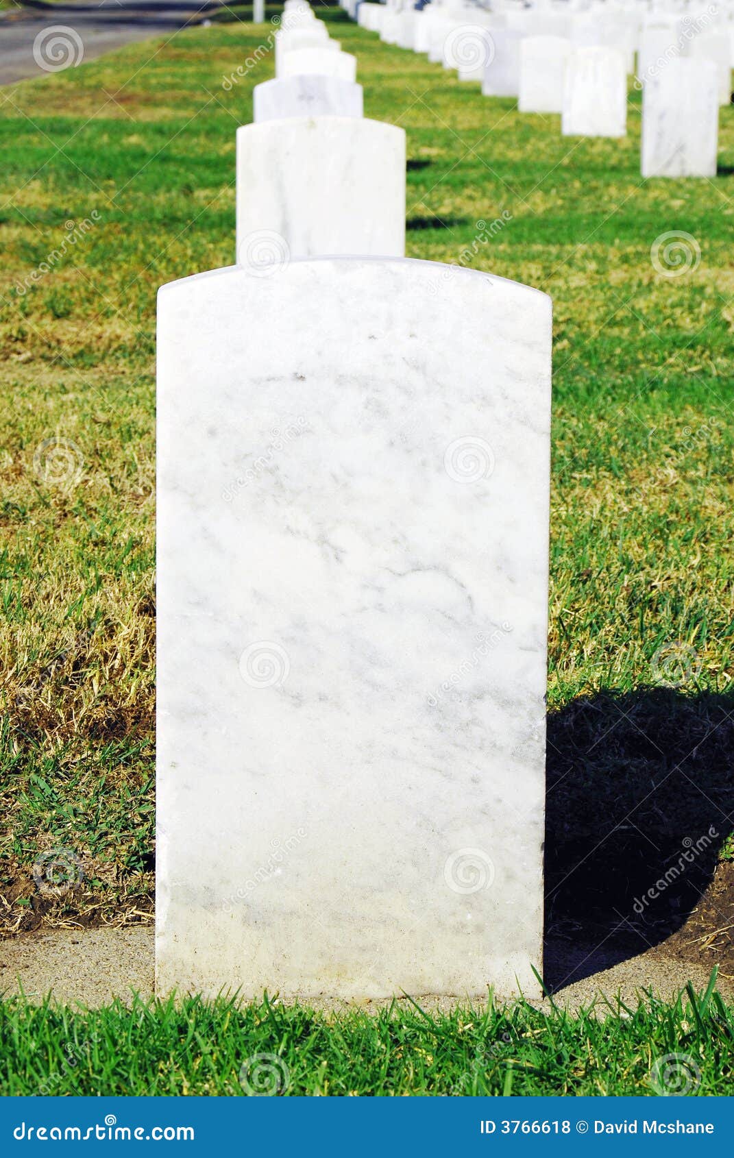 Pierre tombale de marbre photo stock. Image du mémoire - 3766618