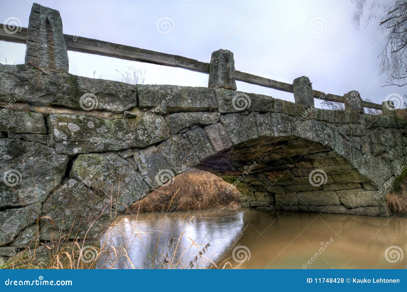 Pietra-ponticello fotografia stock. Immagine di ponticello - 11748428