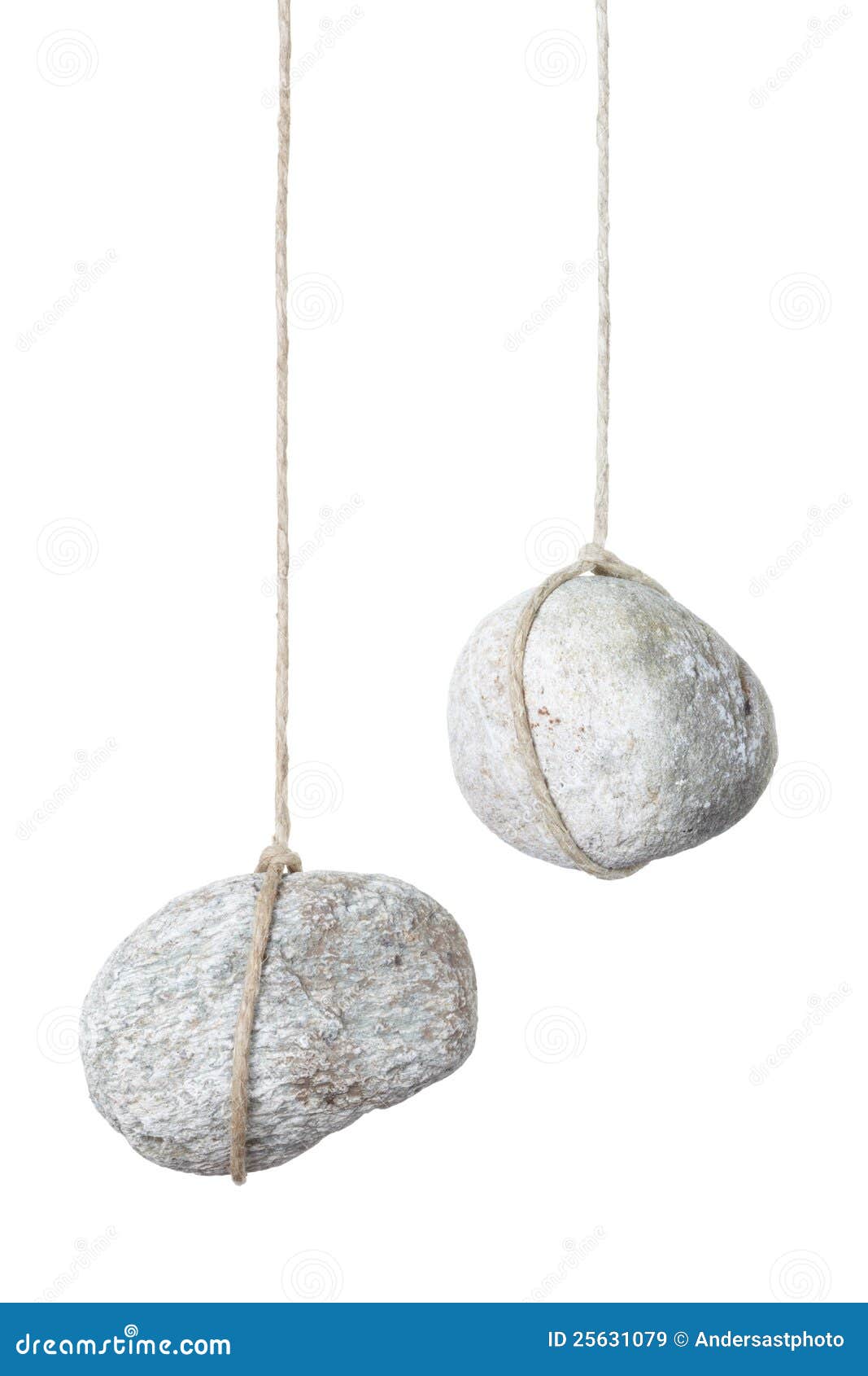 Pietra, Roccia Che Appende Da Una Corda Immagine Stock - Immagine di ...