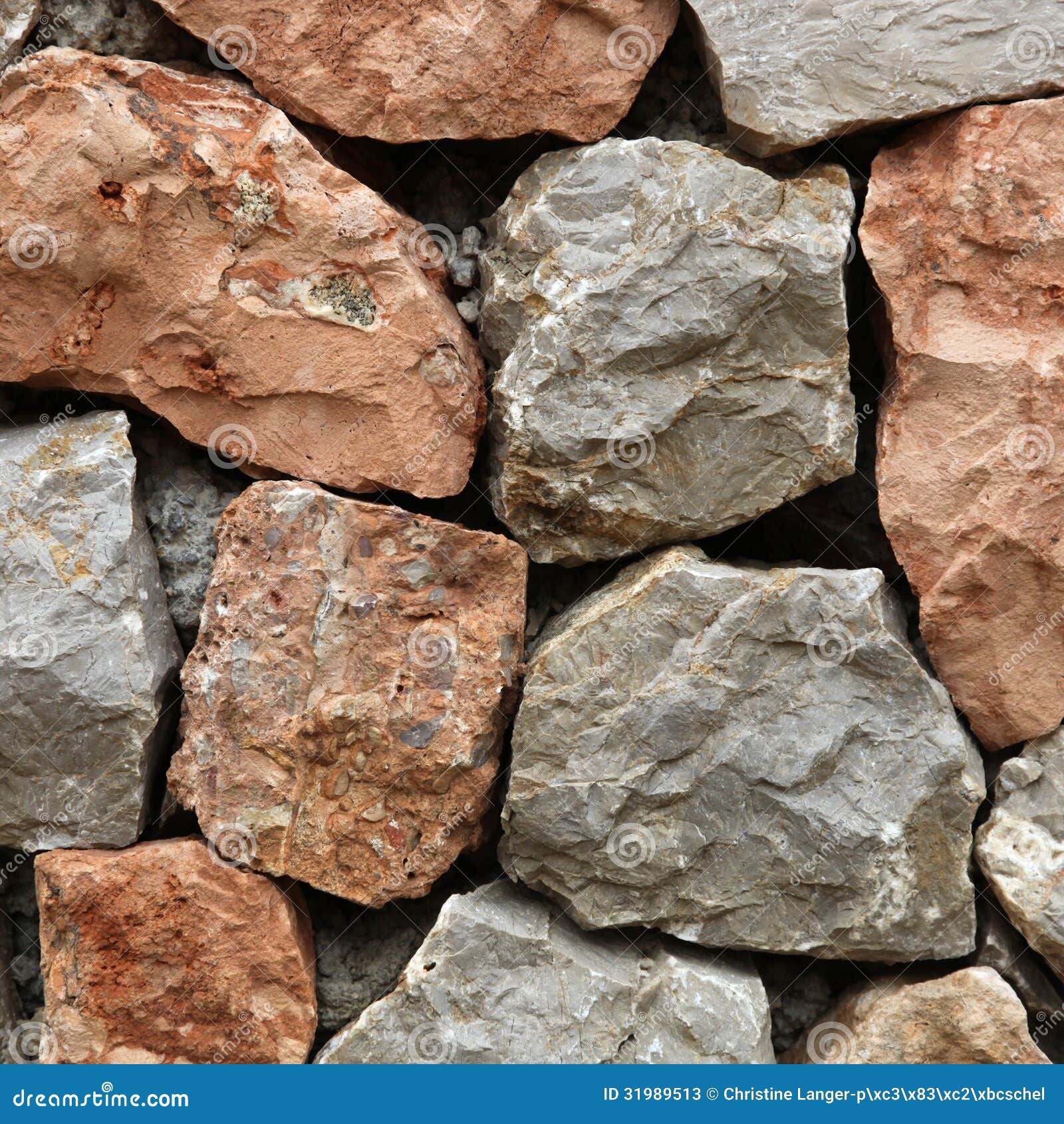 Pietra Spaccata Ruvida Che Forma Una Parete Immagine Stock - Immagine ...