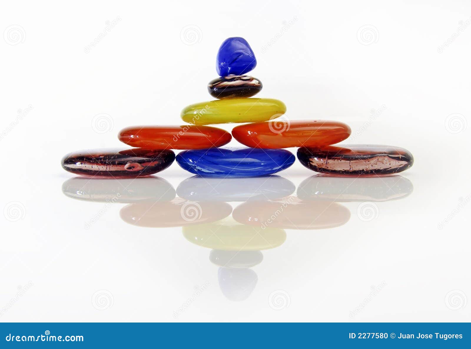 Pietre colorate fotografia stock. Immagine di lucido, colorato - 2277580