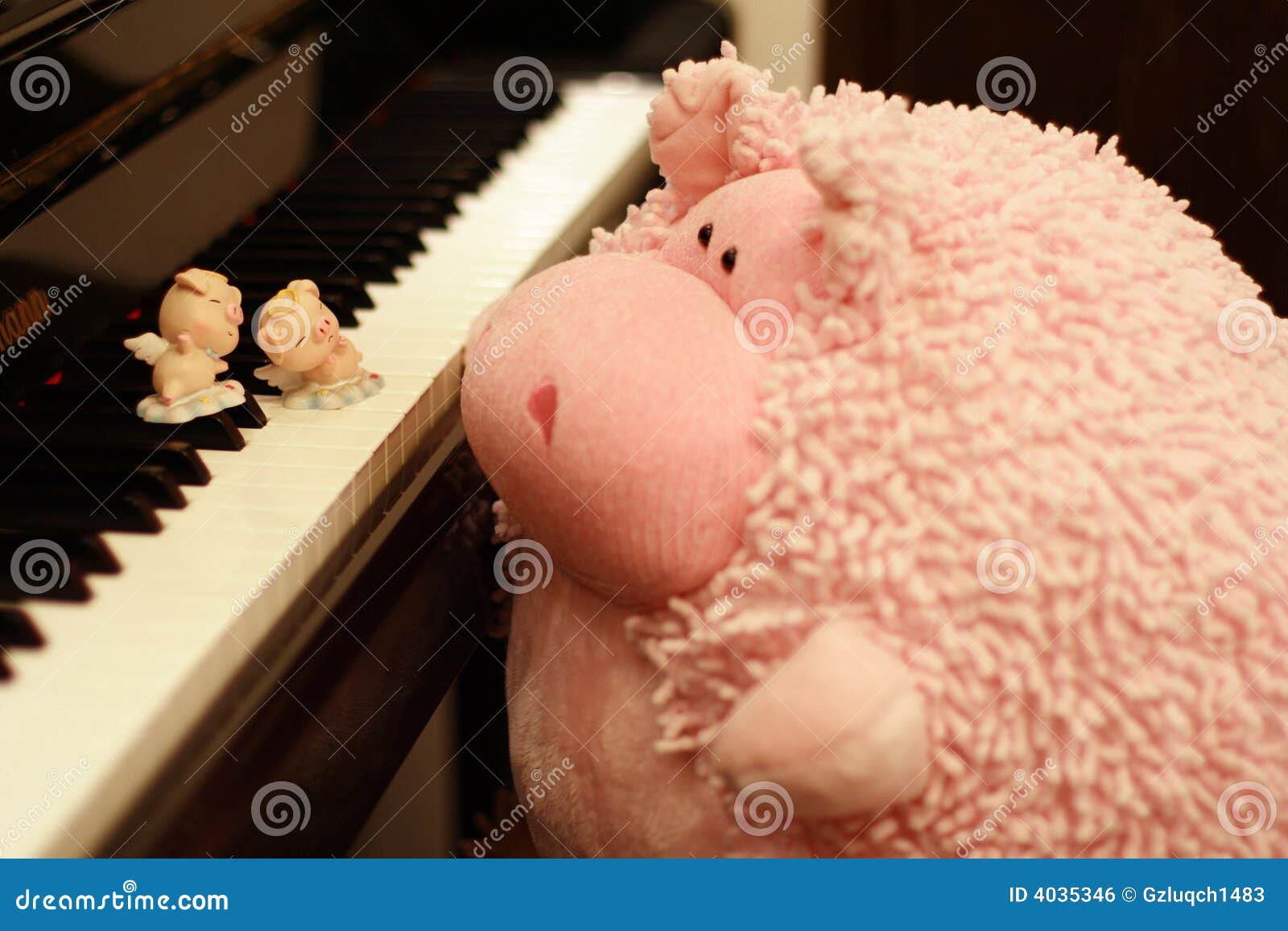 Pigs dancing on piano stock photo. Image of dance, love - 4035346