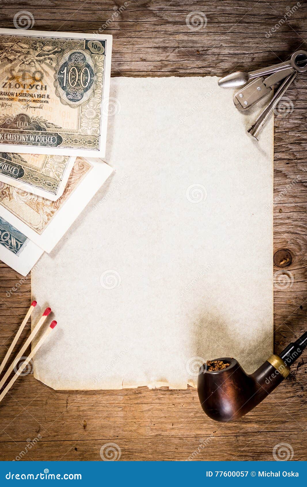 Pijp, Oud Document En Oud Geld Stock Afbeelding - Image of geld, roken ...