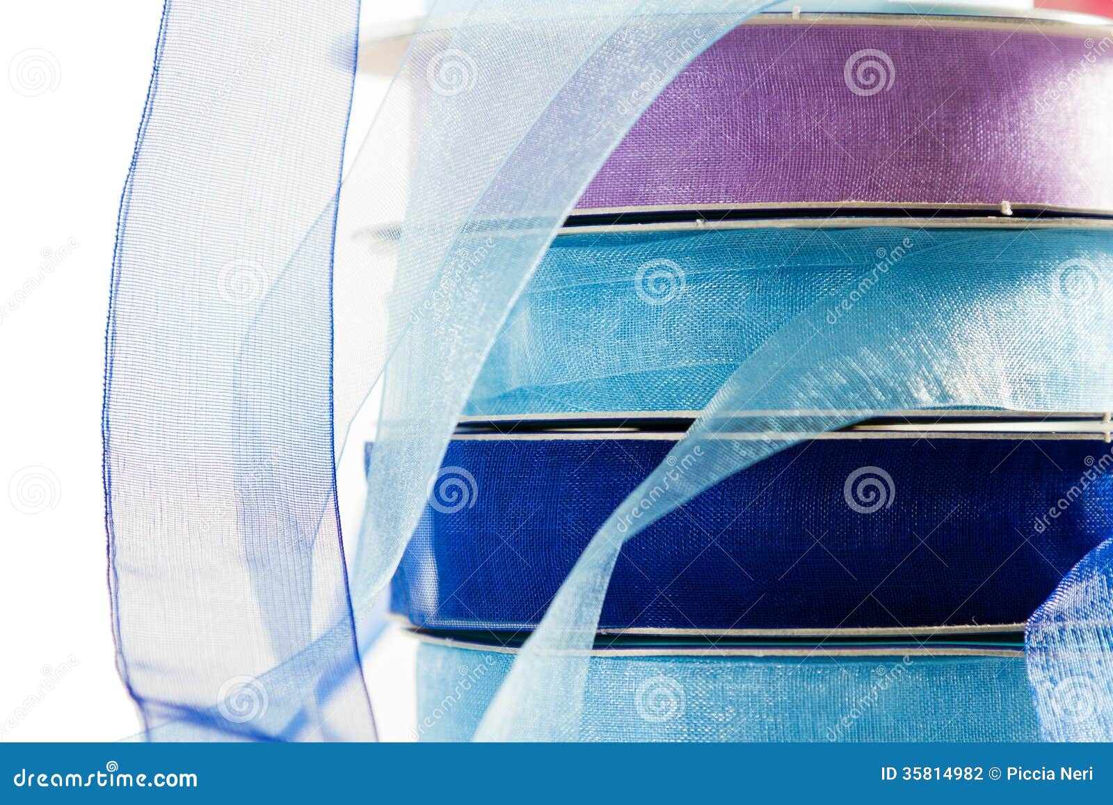 Pila De Cinta Azul De La Gasa Foto de archivo - Imagen de housework ...